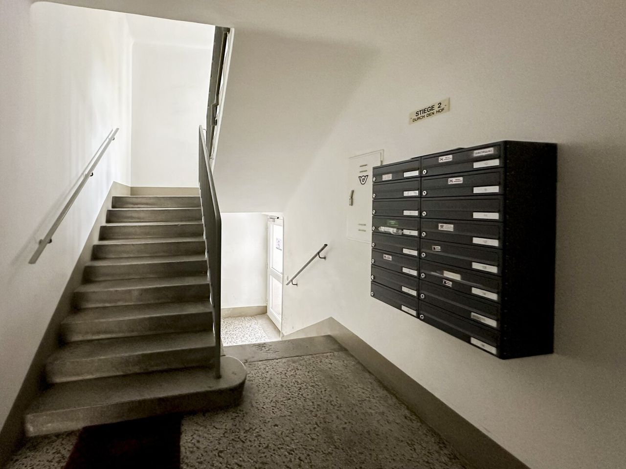 ***Sanierungsbedürftige 2,5 Zimmer-Wohnung nahe Brunnenmarkt***