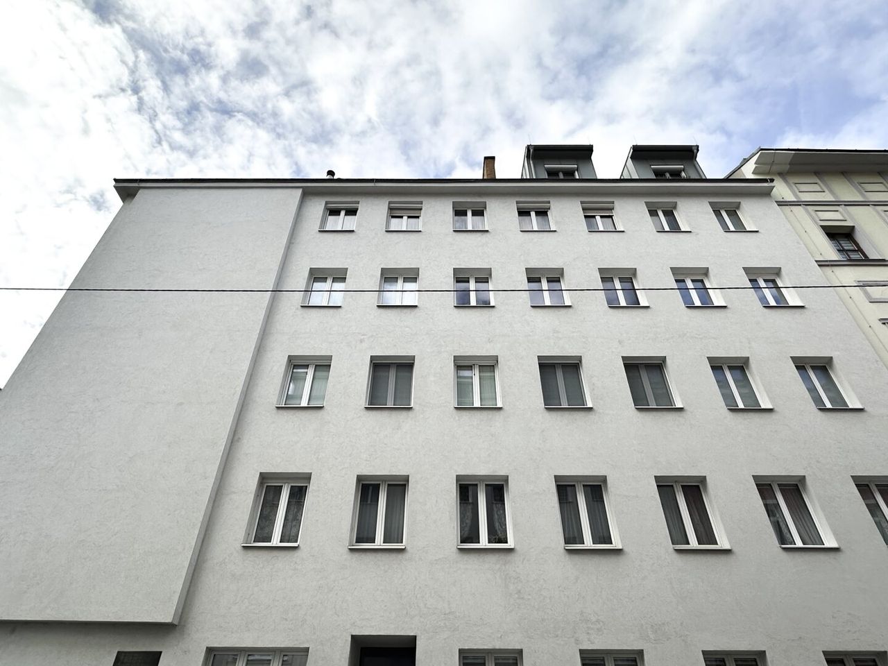 ***Sanierungsbedürftige 2,5 Zimmer-Wohnung nahe Brunnenmarkt***